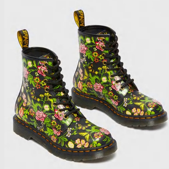 Dr. Martens | Shoes | Doc Martins 46 Floral Bloom Nwot Womens Size 8 ...
